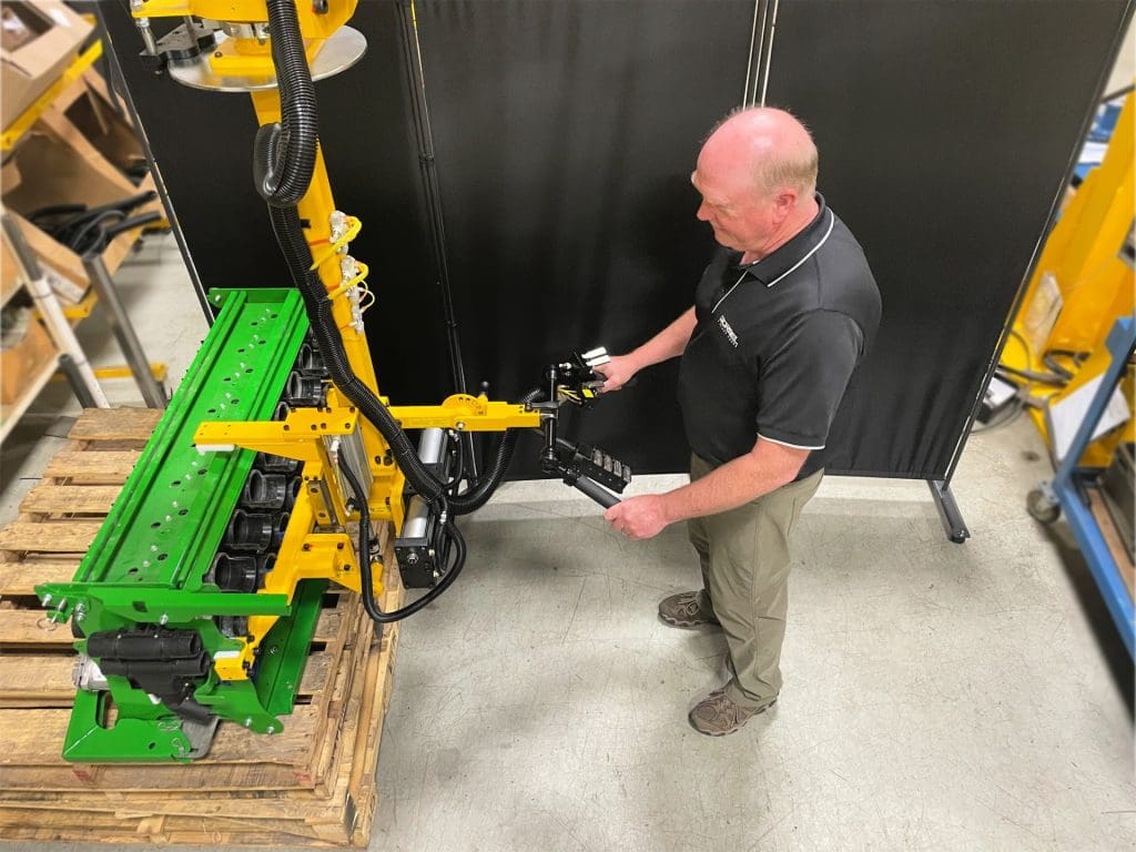 Manipulator Arm with a Custom End Effector for Ag Assembly - GCI