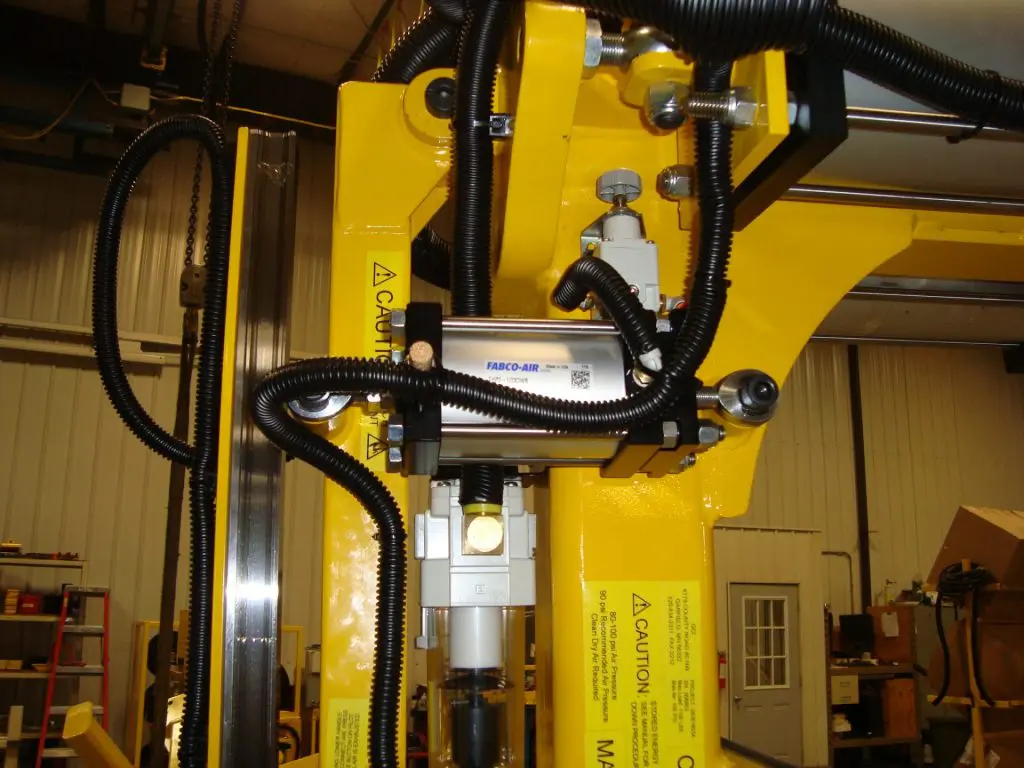 Hoist-Mounted End Effector for Engine Components - GCI