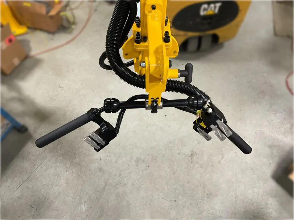 Mold Loading Manipulator for Pipe Corrugator - GCI